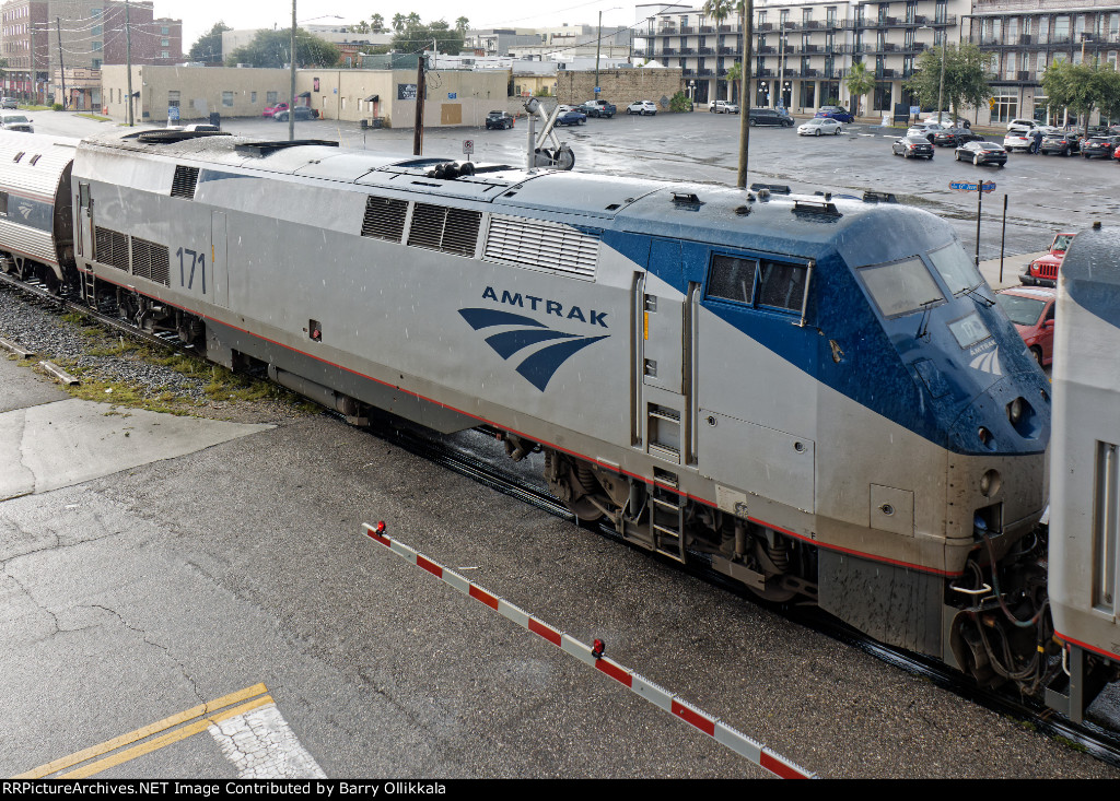 AMTK 171 in the rain
